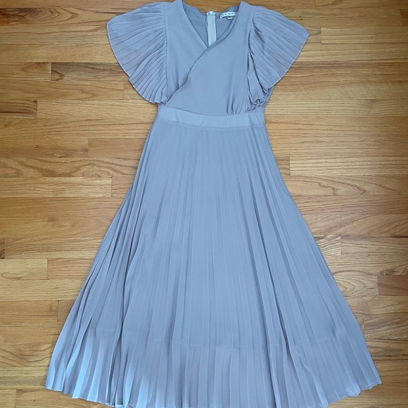 Ivy City Co | Dresses | Ivy City Co The Alice Dress In Lilac | Poshmark